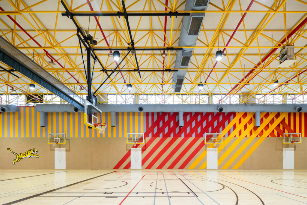 High School Gym – studio vapore